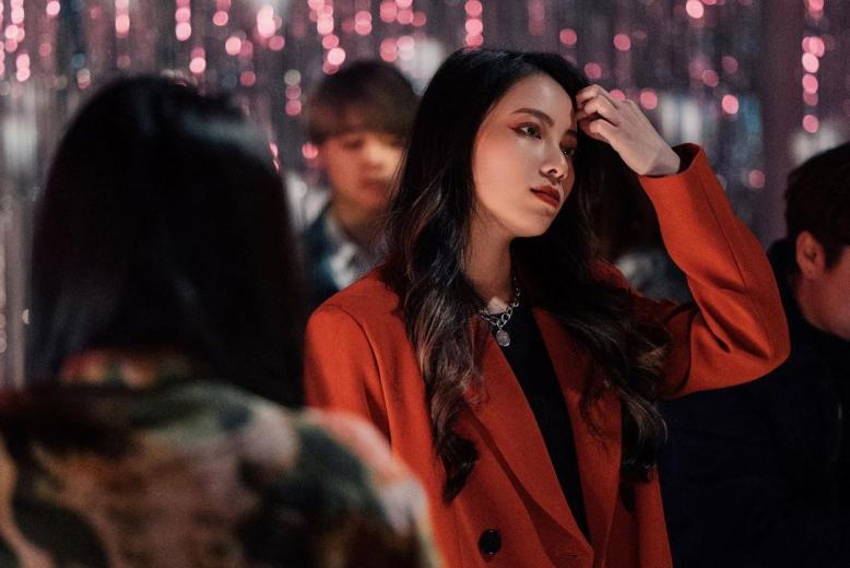 全裸滾床好浪漫！女同志Youtuber情侶阿卡貝拉本色演出微電影《彎的我們》！ | LalaTai 拉拉台