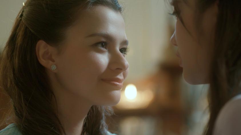 唯美床戲、甜吻共浴心跳漏一拍！GL泰劇《The Loyal Pin》釋前導預告和火辣劇照！ | LalaTai 拉拉台